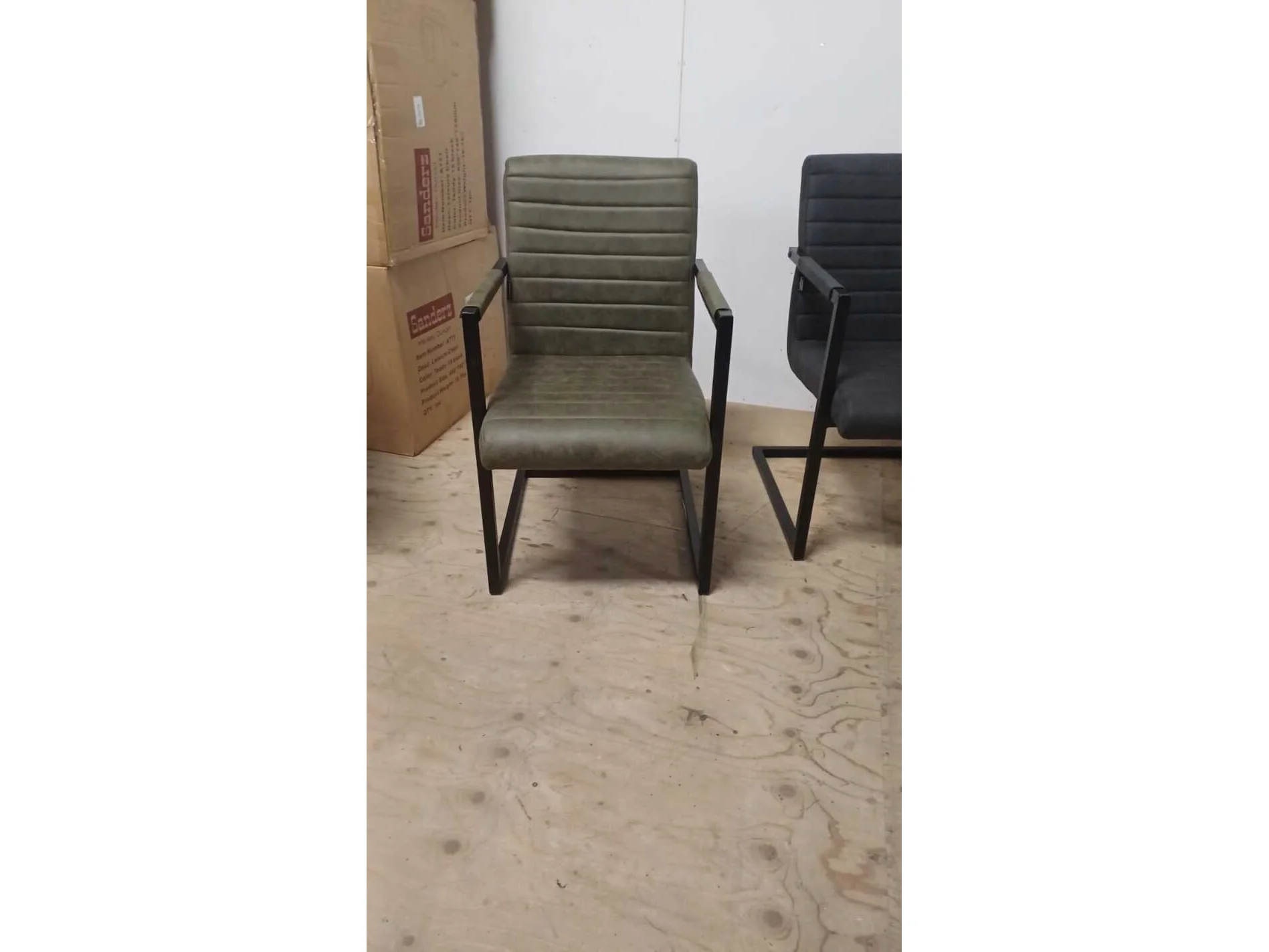 4x industriële stoel, sanderz, grijs, 2025 Kavel nummer: 317 ...